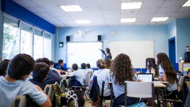 Government seeks feedback on screen time in schools | Education Business